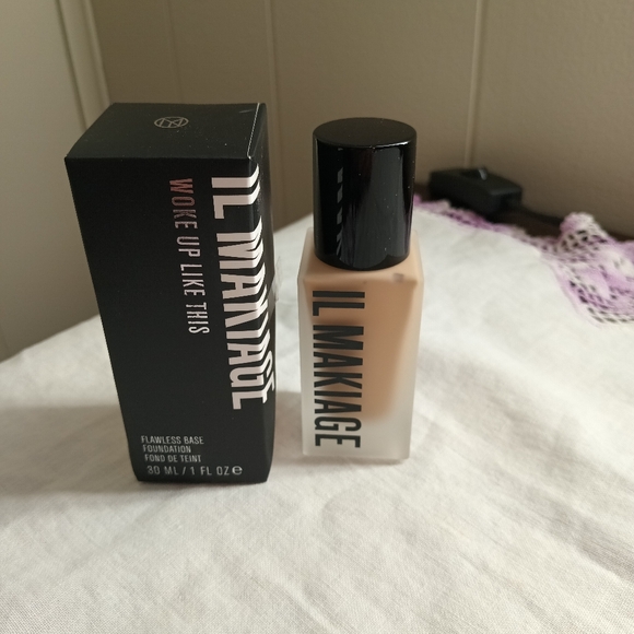 IL MAKIAGE | Makeup | Il Makiage Flawless Base Foundation Cream | Poshmark